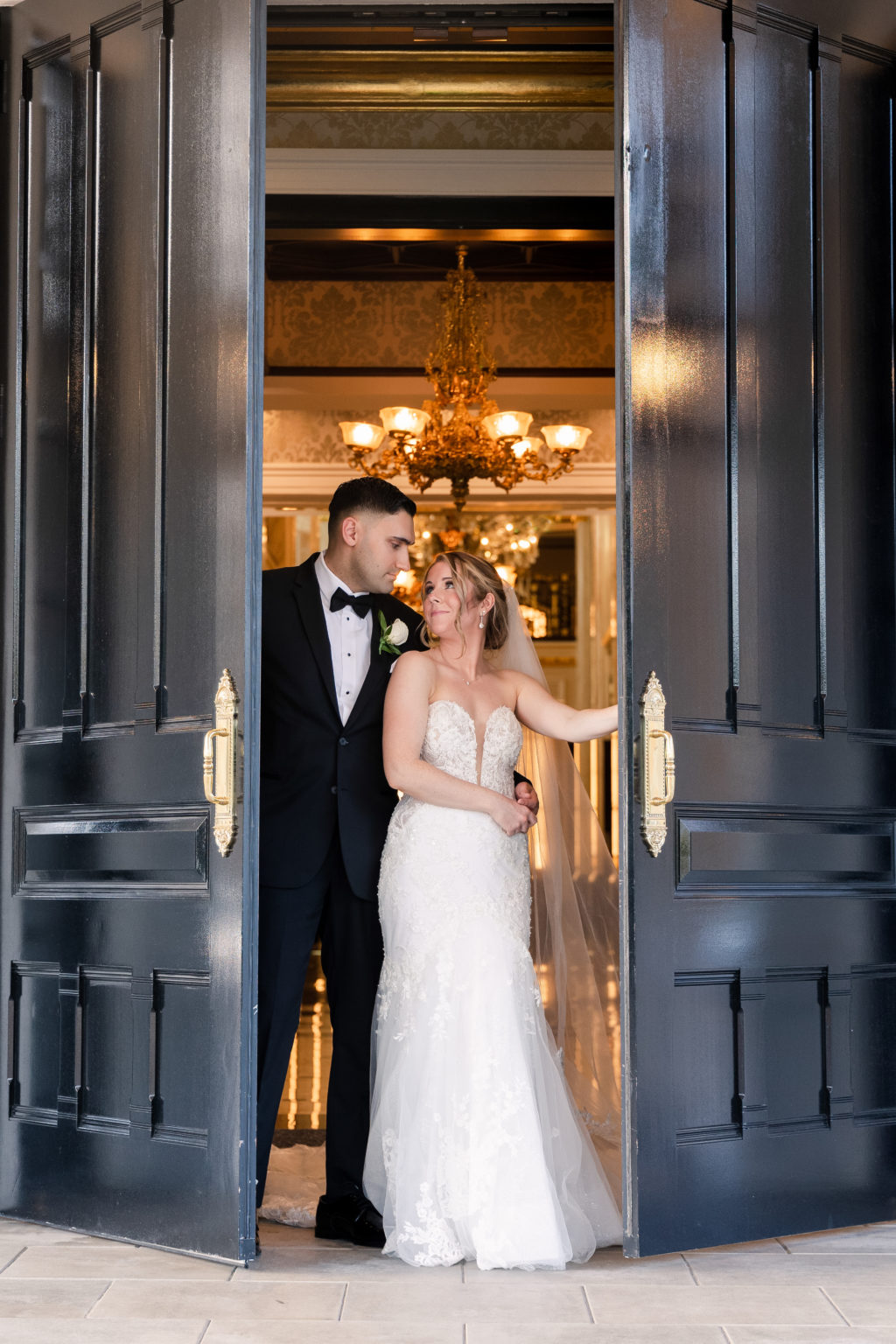 Stunning Summer Wedding at The Shadowbrook - Heyn Photography